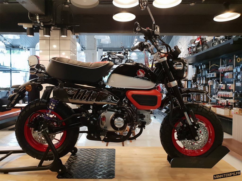 Le Honda Monkey 125 Black&Red de CUB House Chonburi - Mini4Temps.fr, le ...